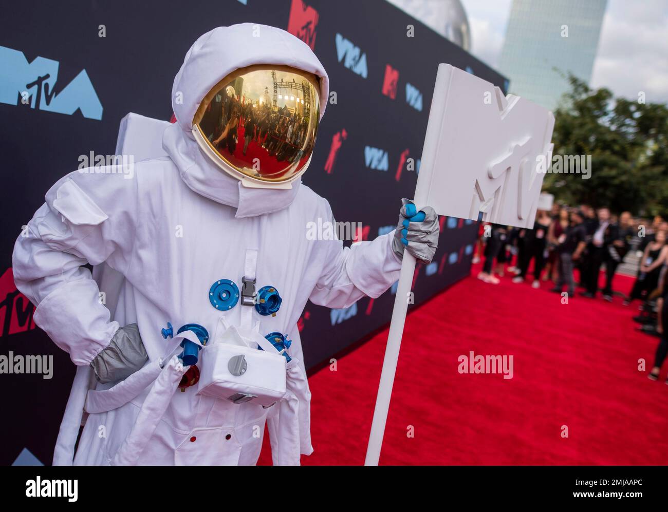 The MTV Moon Man arrives at the MTV Video Music Awards at the ...
