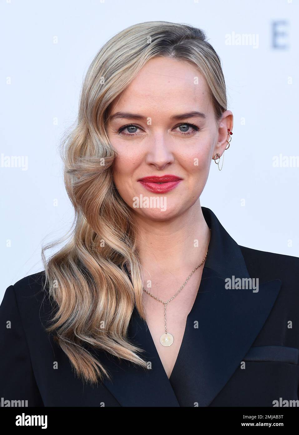 Jessica Weixler arrives at the Los Angeles premiere of "It: Chapter 2 ...