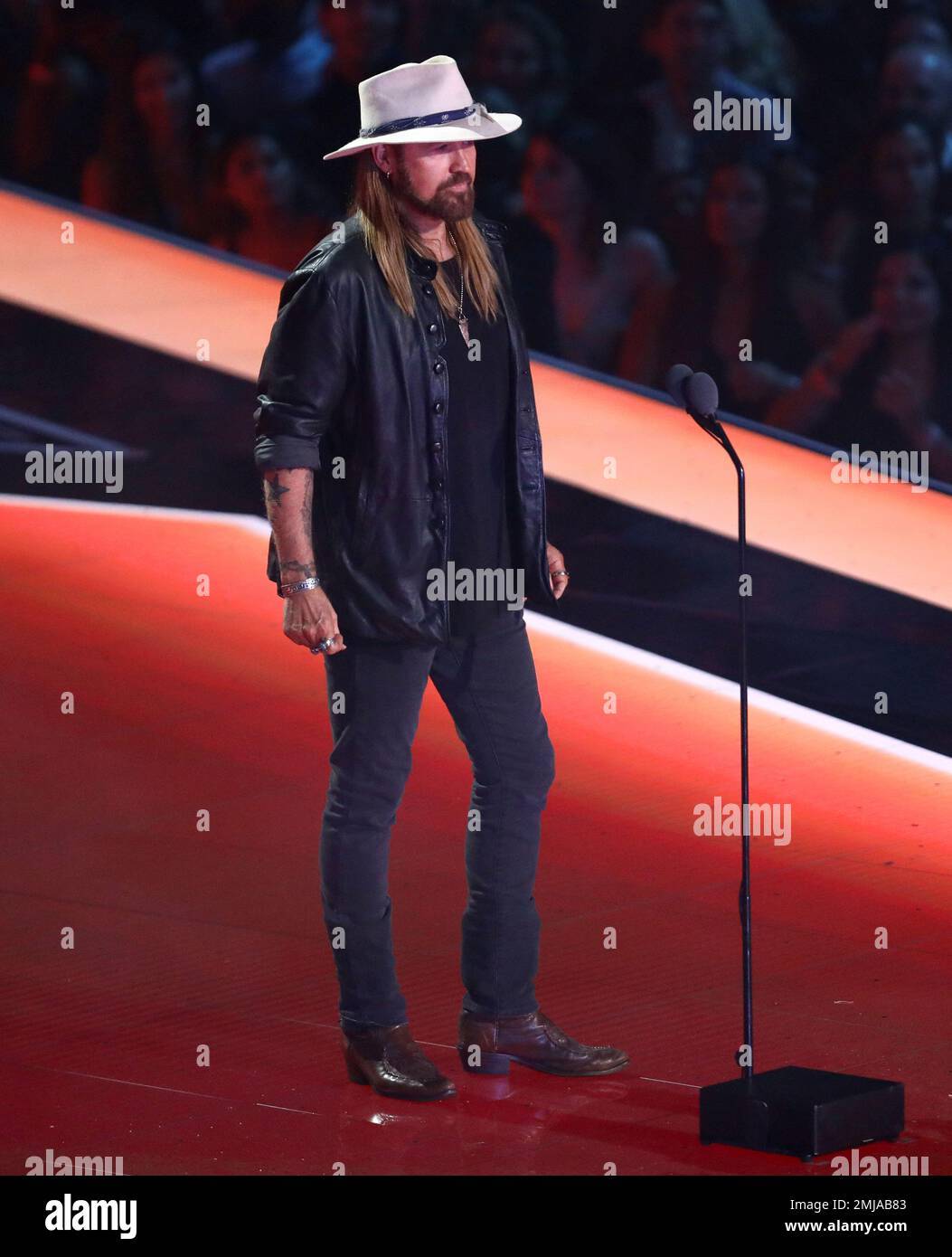 Billy Rae Cyrus introduces a performance at the MTV Video Music Awards ...
