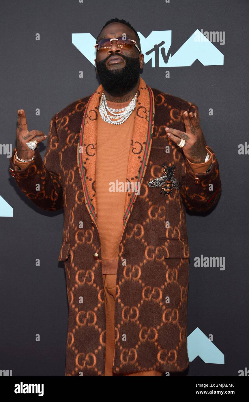 Rick Ross arrives at the MTV Video Music Awards at the Prudential ...