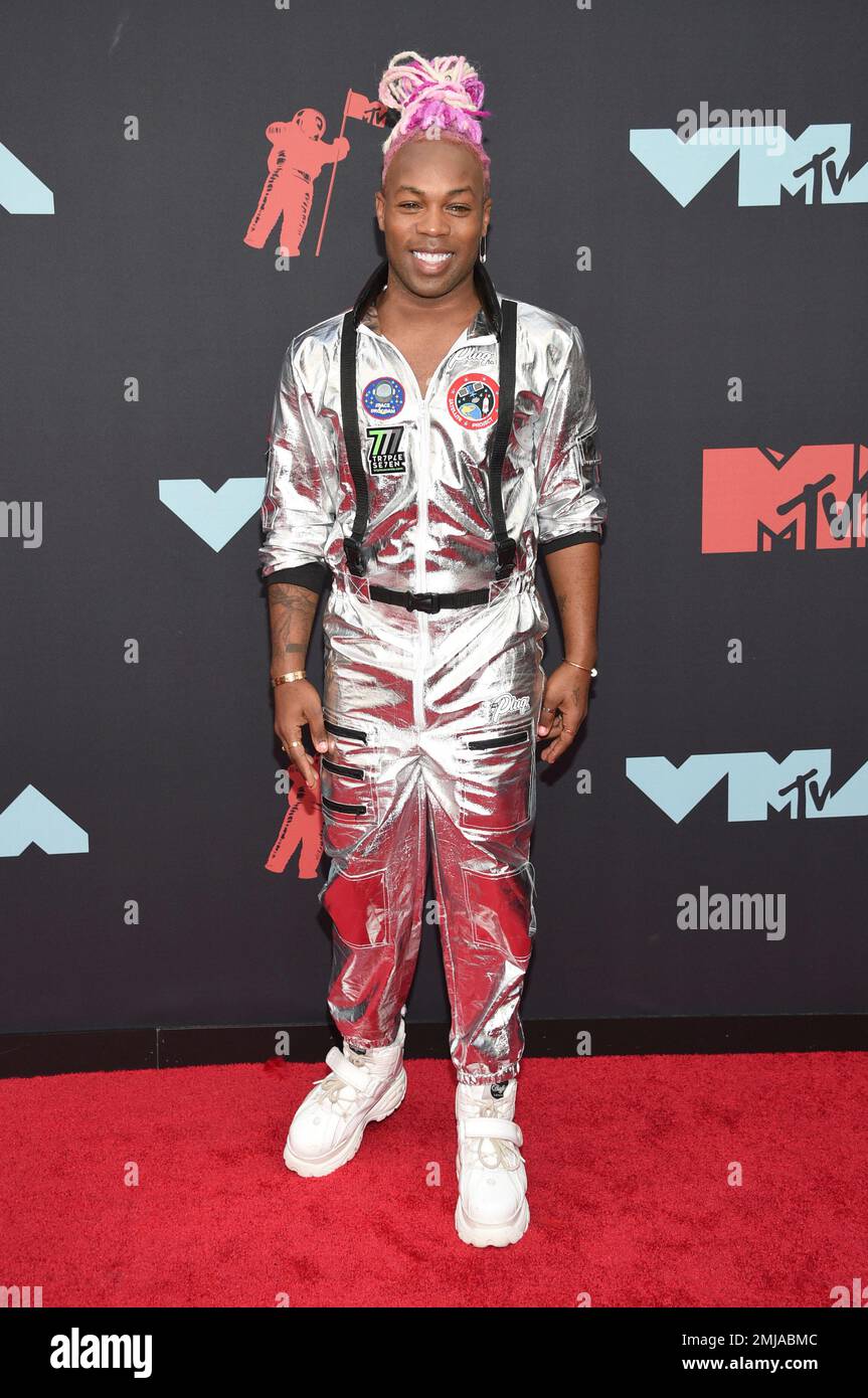 Todrick Hall arrives at the MTV Video Music Awards at the Prudential ...