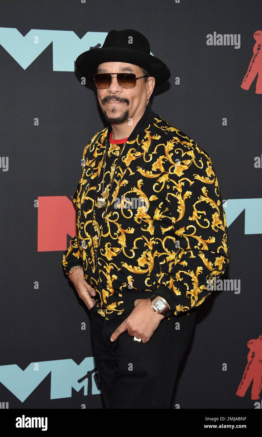 Ice-T arrives at the MTV Video Music Awards at the Prudential Center on ...