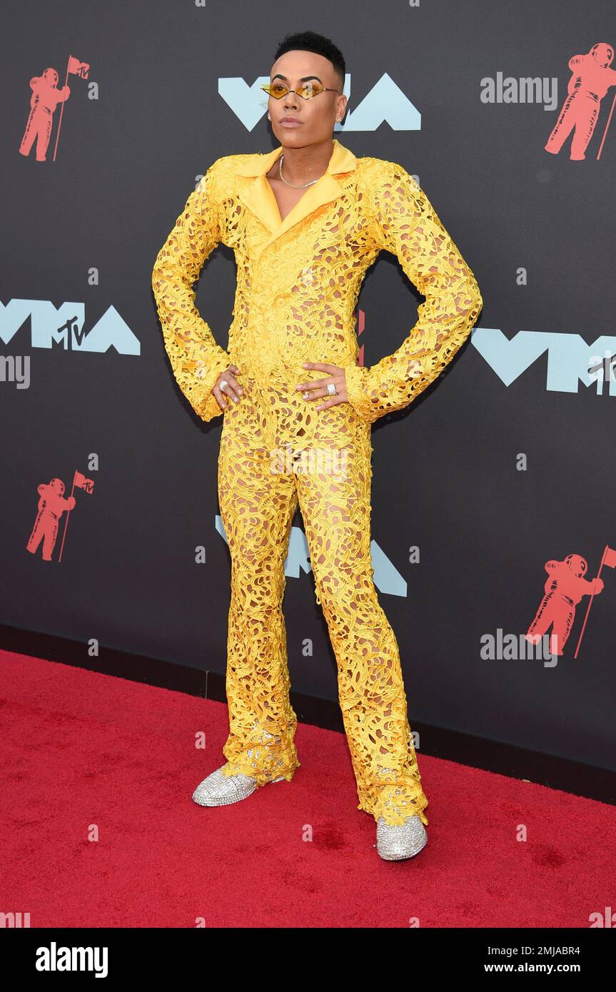 Bobby Lytes arrives at the MTV Video Music Awards at the Prudential ...