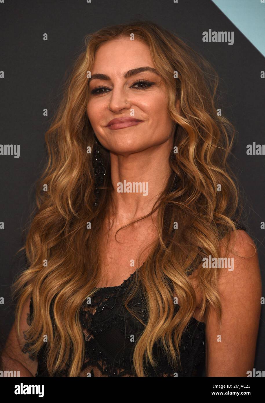 Drea de Matteo arrives at the MTV Video Music Awards at the Prudential ...
