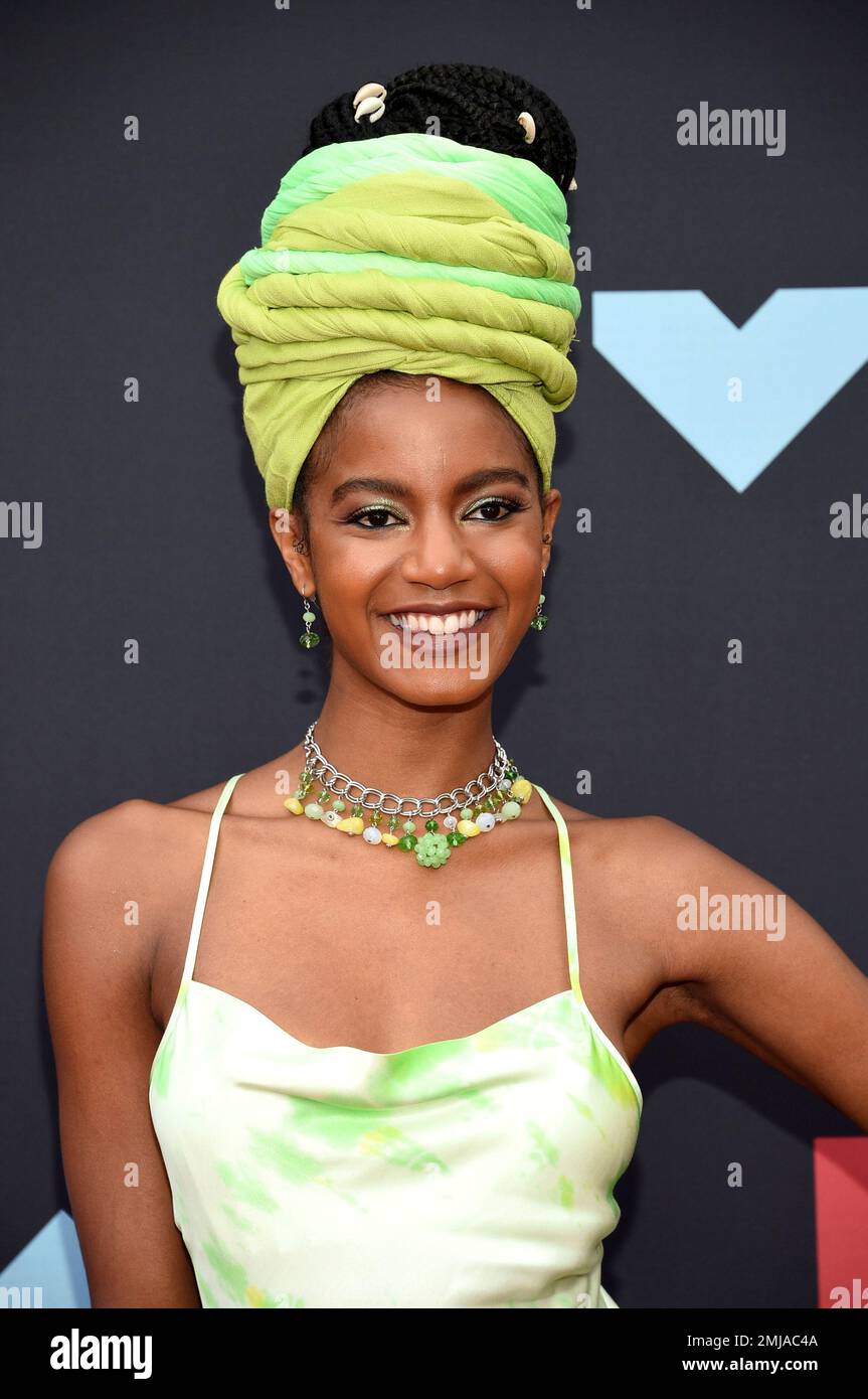 Ebonee Davis arrives at the MTV Video Music Awards at the Prudential ...