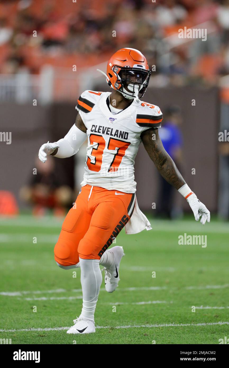 Cleveland Browns cornerback Donnie Lewis (37) plays against the ...