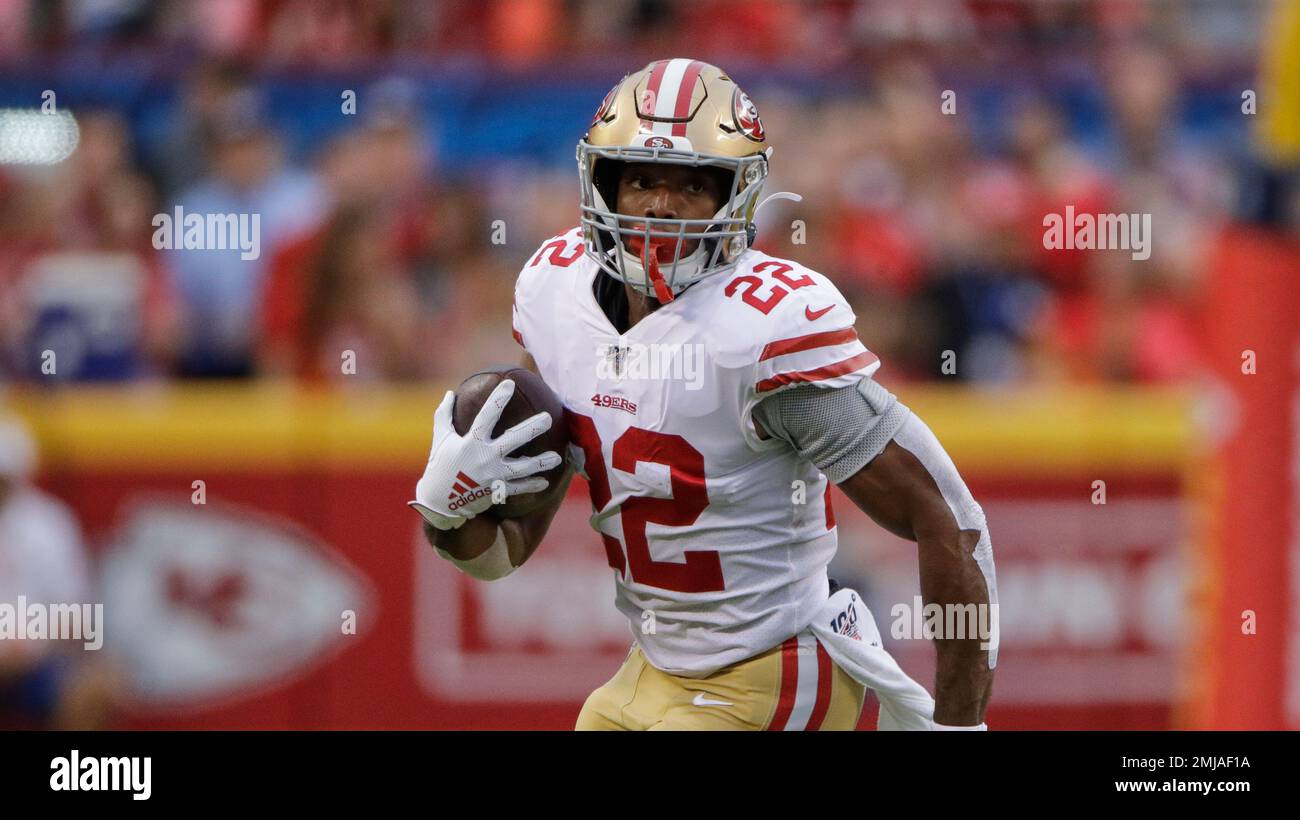 San Francisco 49ers running back Matt Breida (22) carries the ball ...