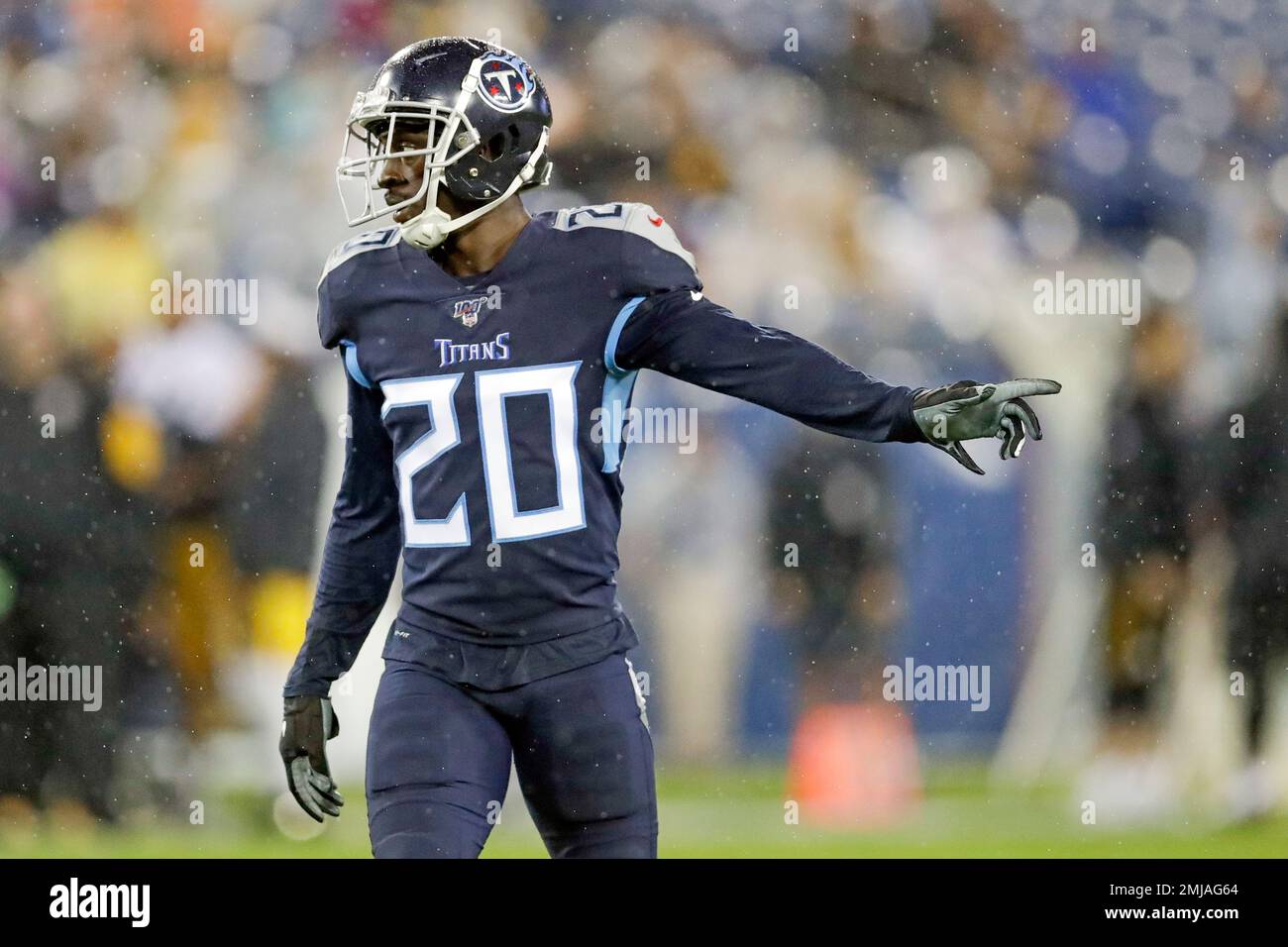Tennessee Titans defensive back Kenneth Durden plays against the ...
