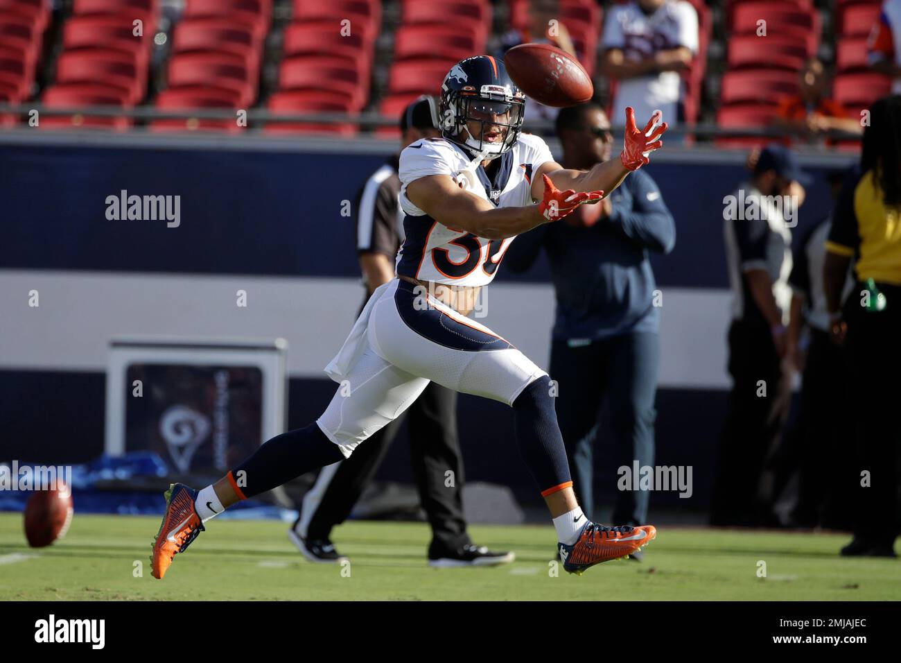 Denver Broncos running back Phillip Lindsay (30) during an NFL ...