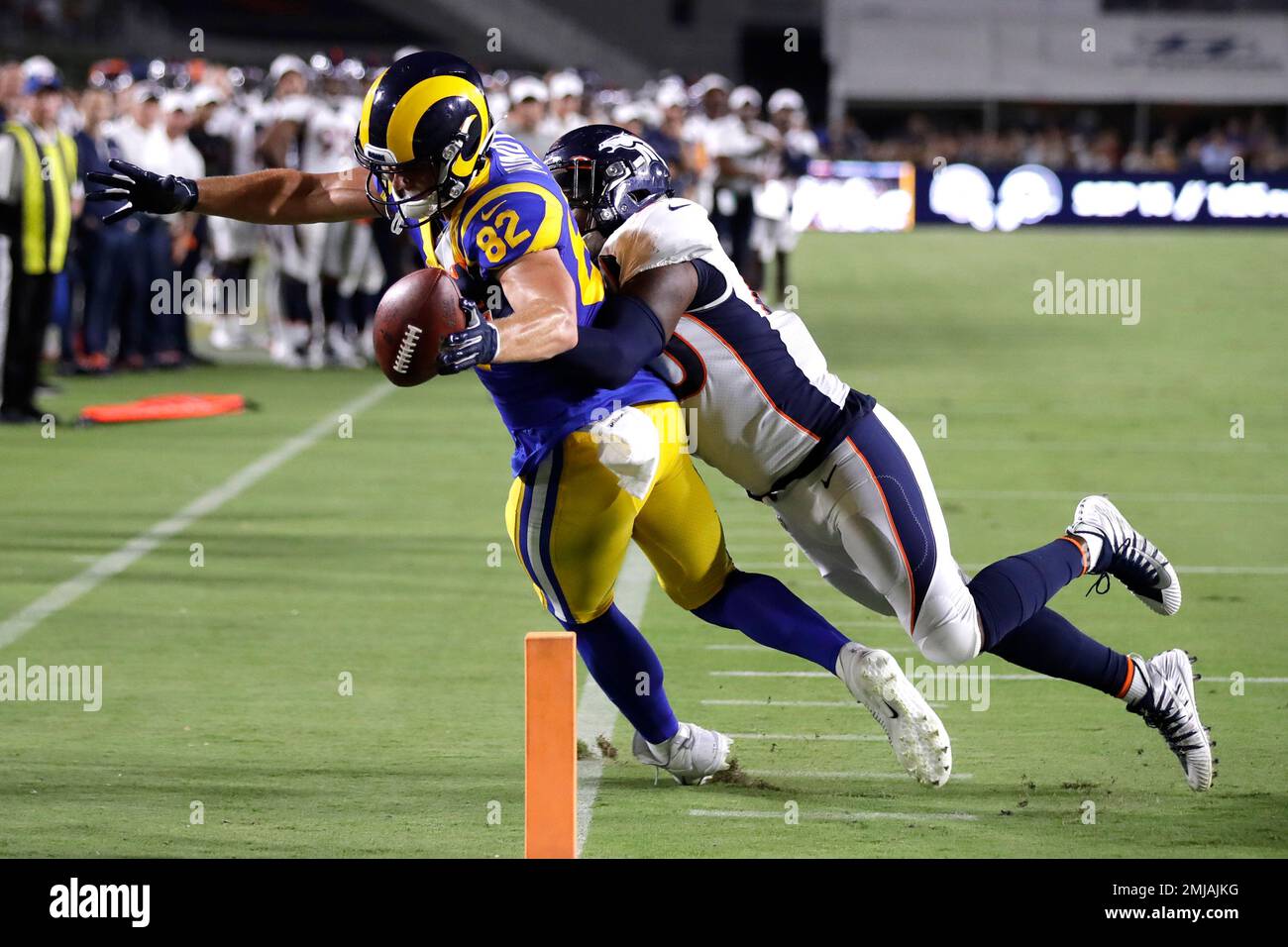 Los Angeles Rams tight end Johnny Mundt (82) during an NFL preseason ...