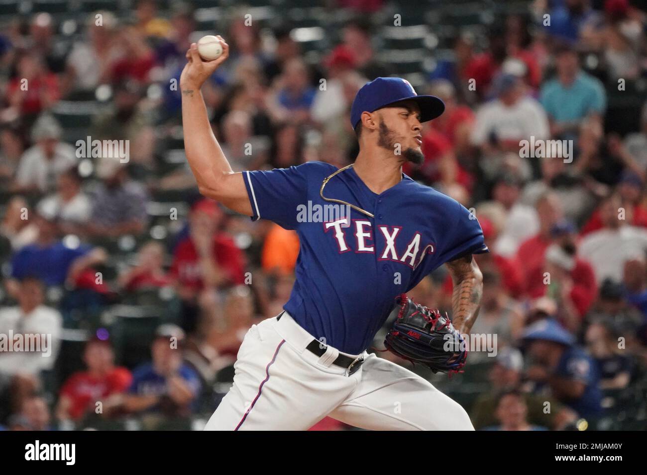 Texas Rangers relief pitcher Jonathan Hernandez pitches against the Los ...