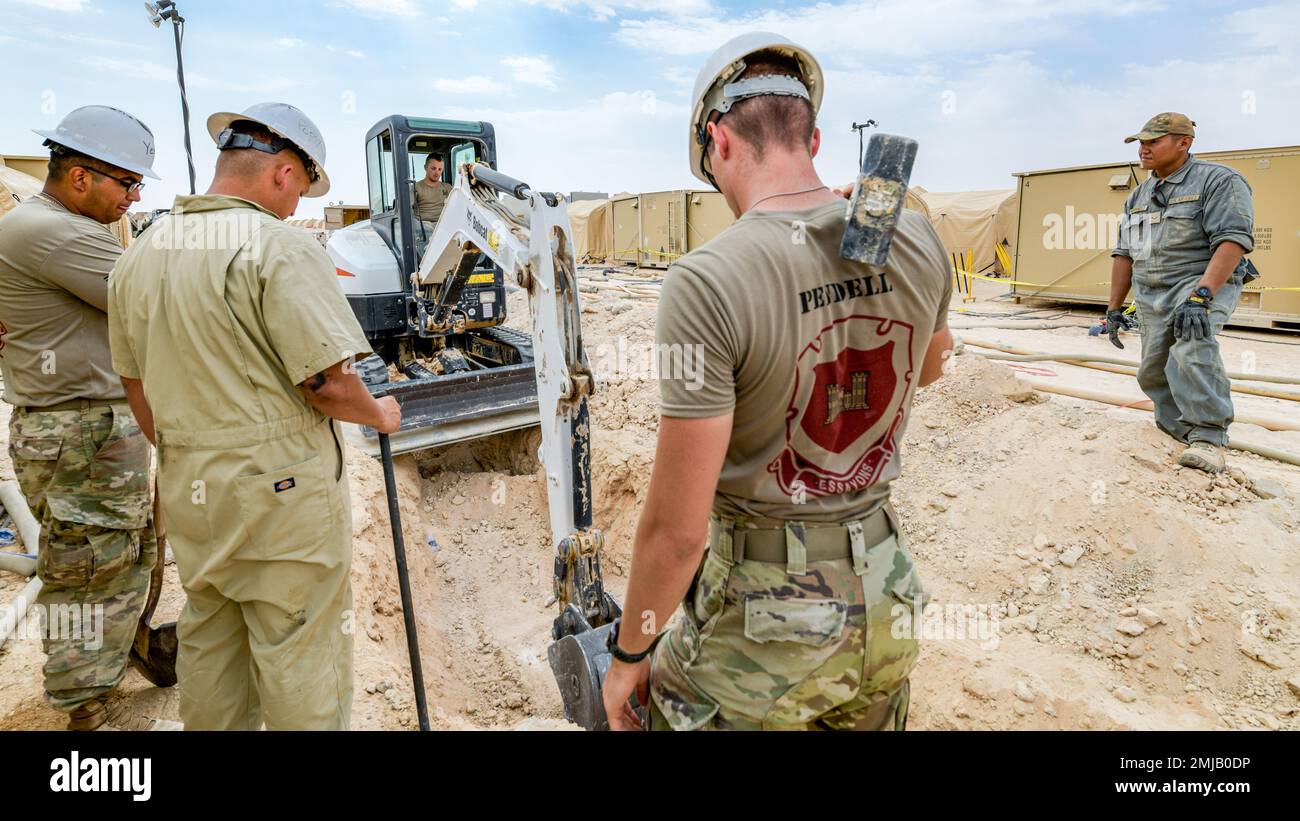 U.S. Soldiers with the 1436th Engineer Vertical Construction Company ...