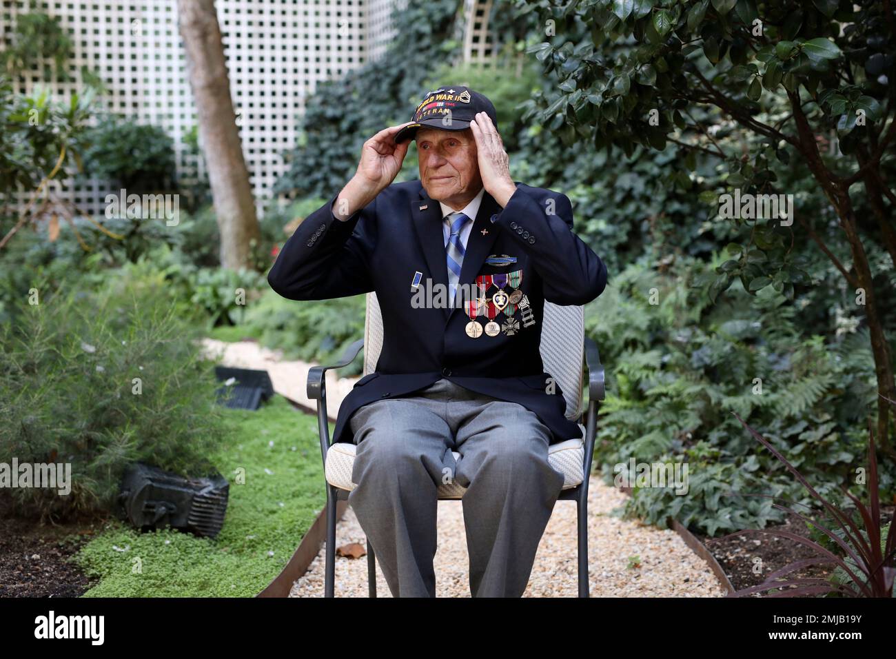 Steven Melnikoff, 99, of the 175th regiment of the 29th infantry ...