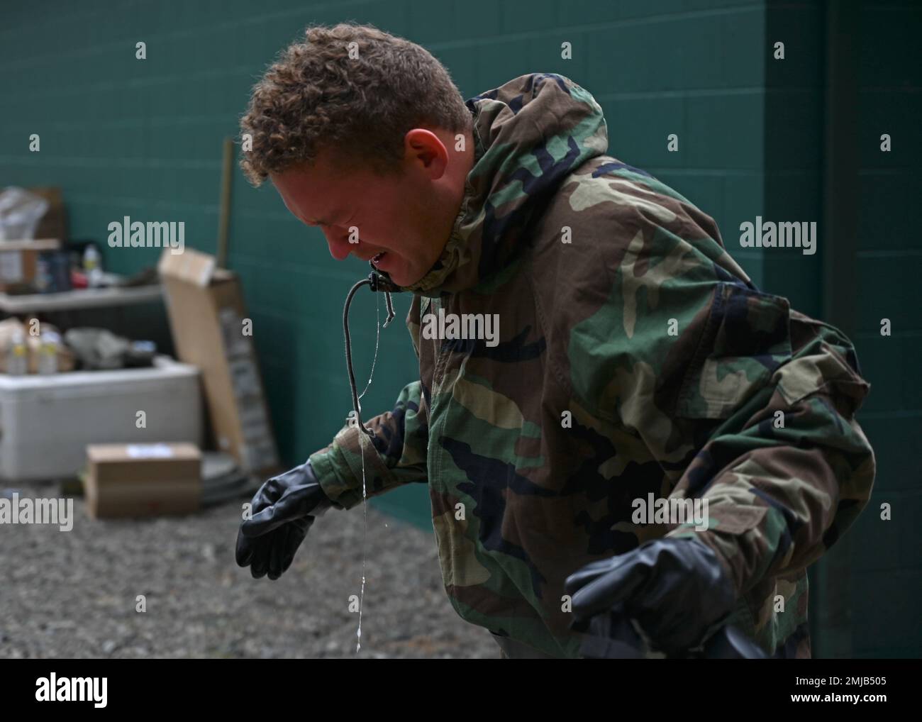U.S. Air Force Senior Airman Steven Lapworth, electrical systems ...