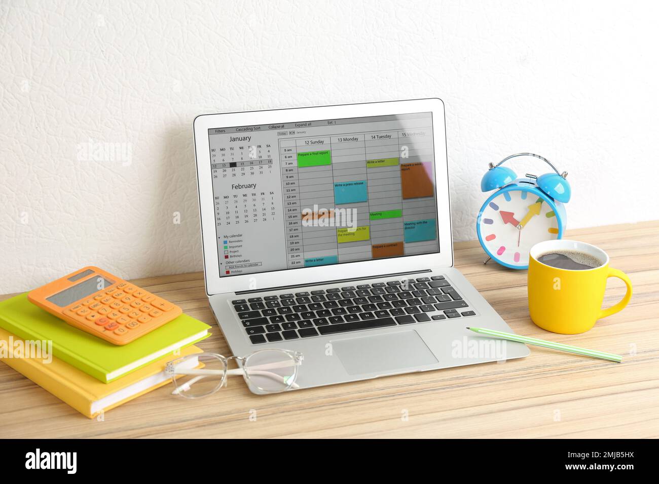 Work week calendar hi-res stock photography and images - Alamy