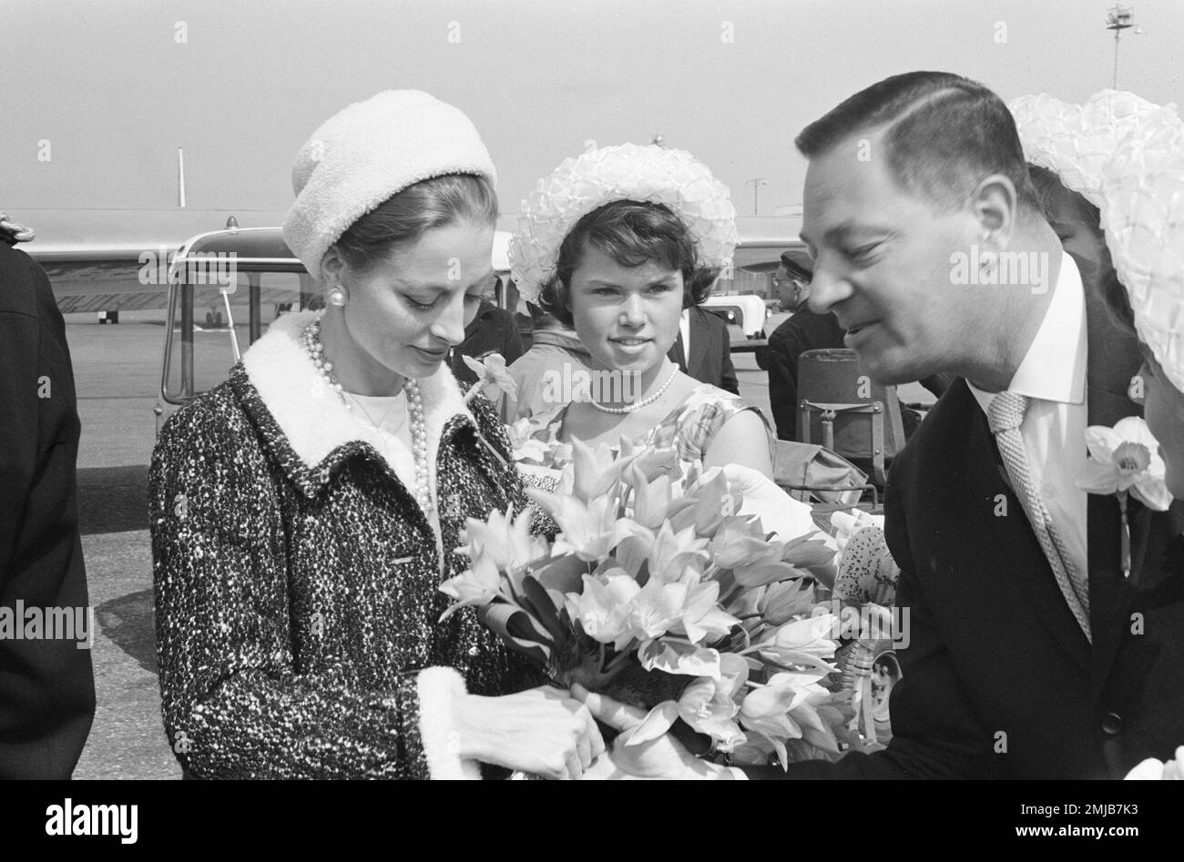 Netherland History: French movie star and fashion model Capucine (left ...