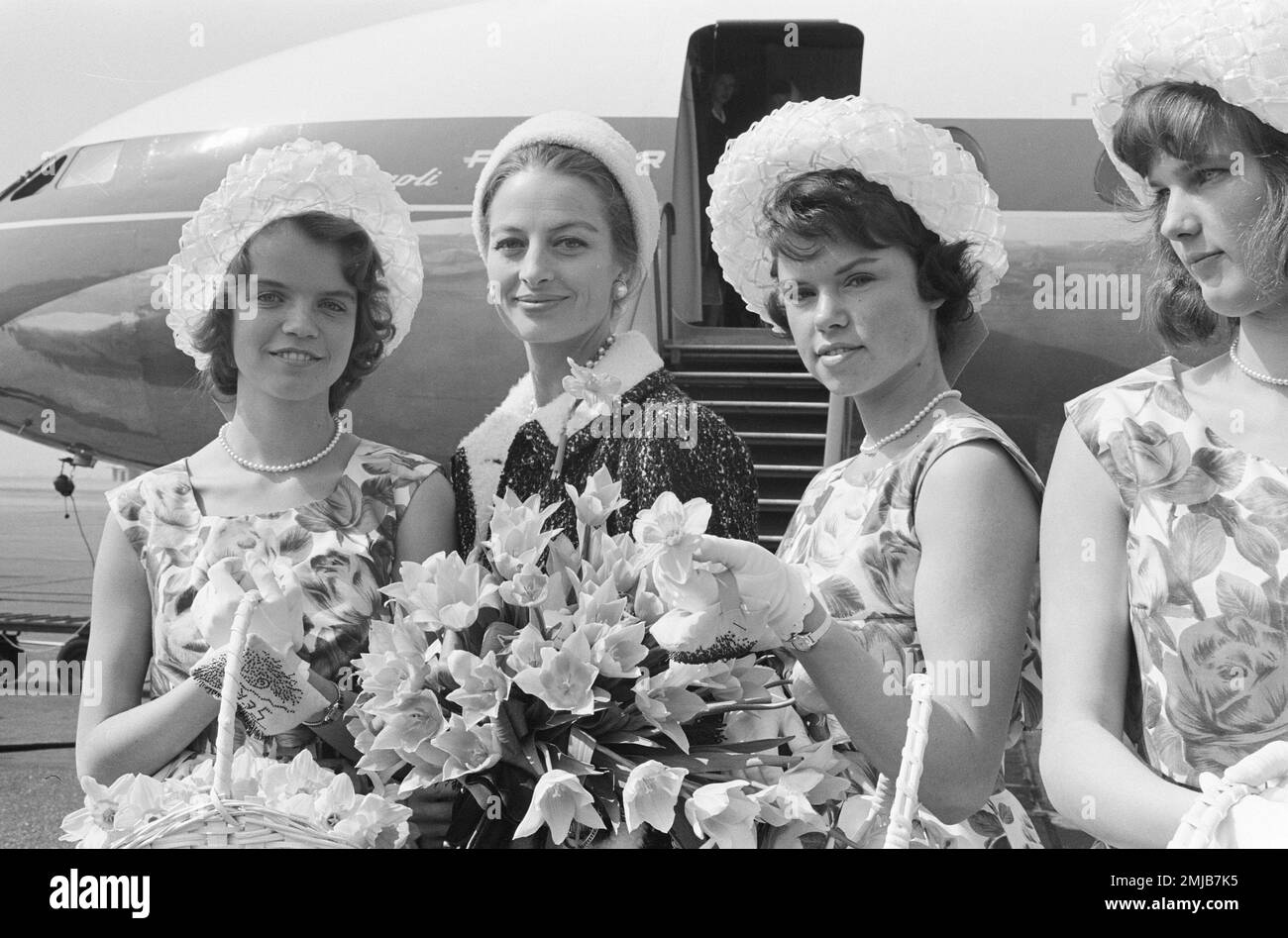 Women model 1960s hi-res stock photography and images - Alamy