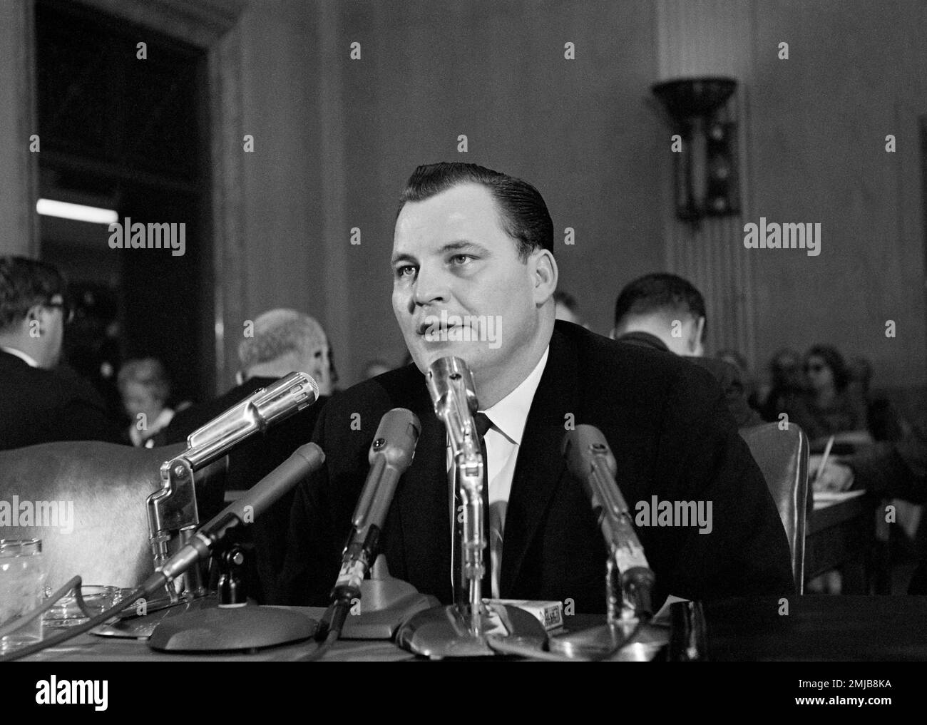 Matthew D. Steiner, a Salinas, Calif., bartender, testifies before the ...
