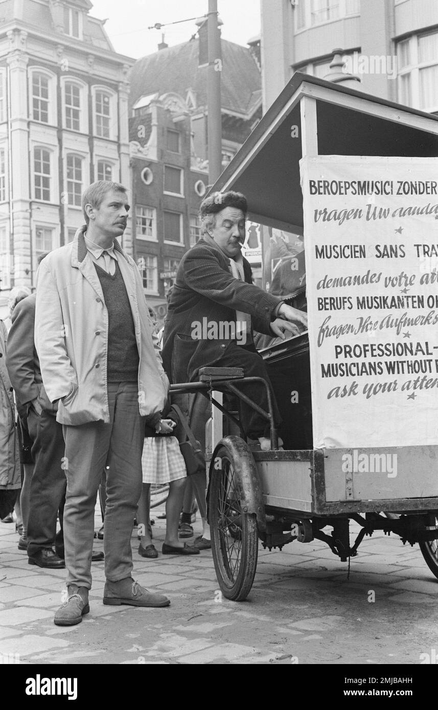 Netherland History: A scene from the Dutch film "Cycling to the moon ...