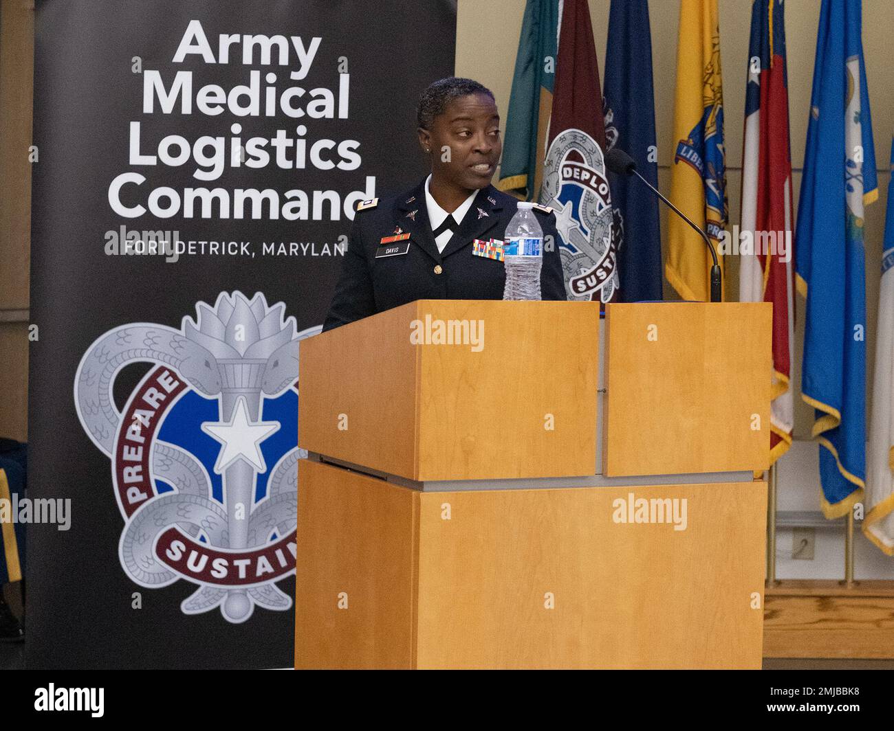 Nikki davis hi-res stock photography and images - Alamy