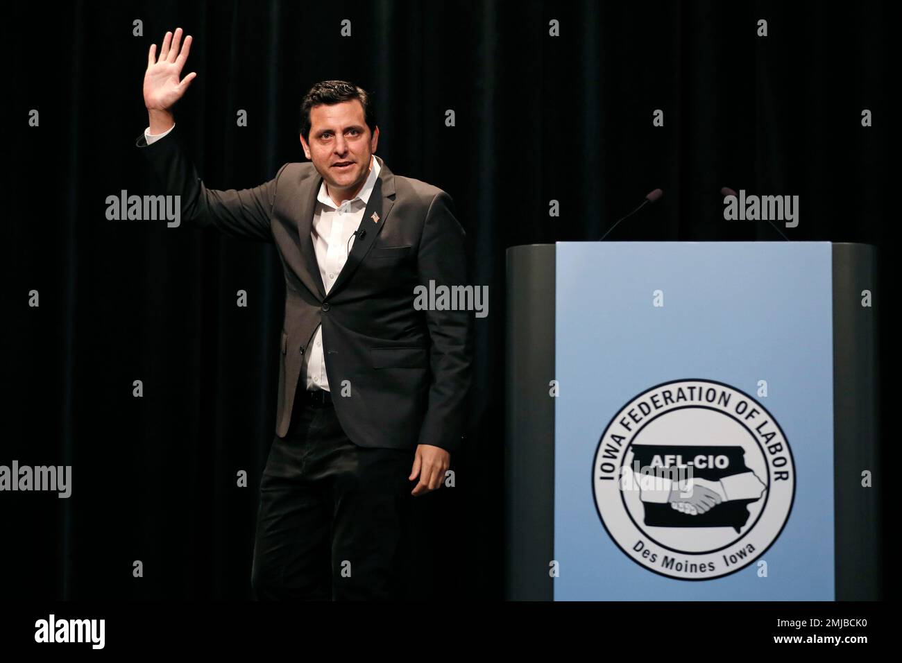 Democratic presidential candidate and stand-up comedian Ben Gleib walks ...