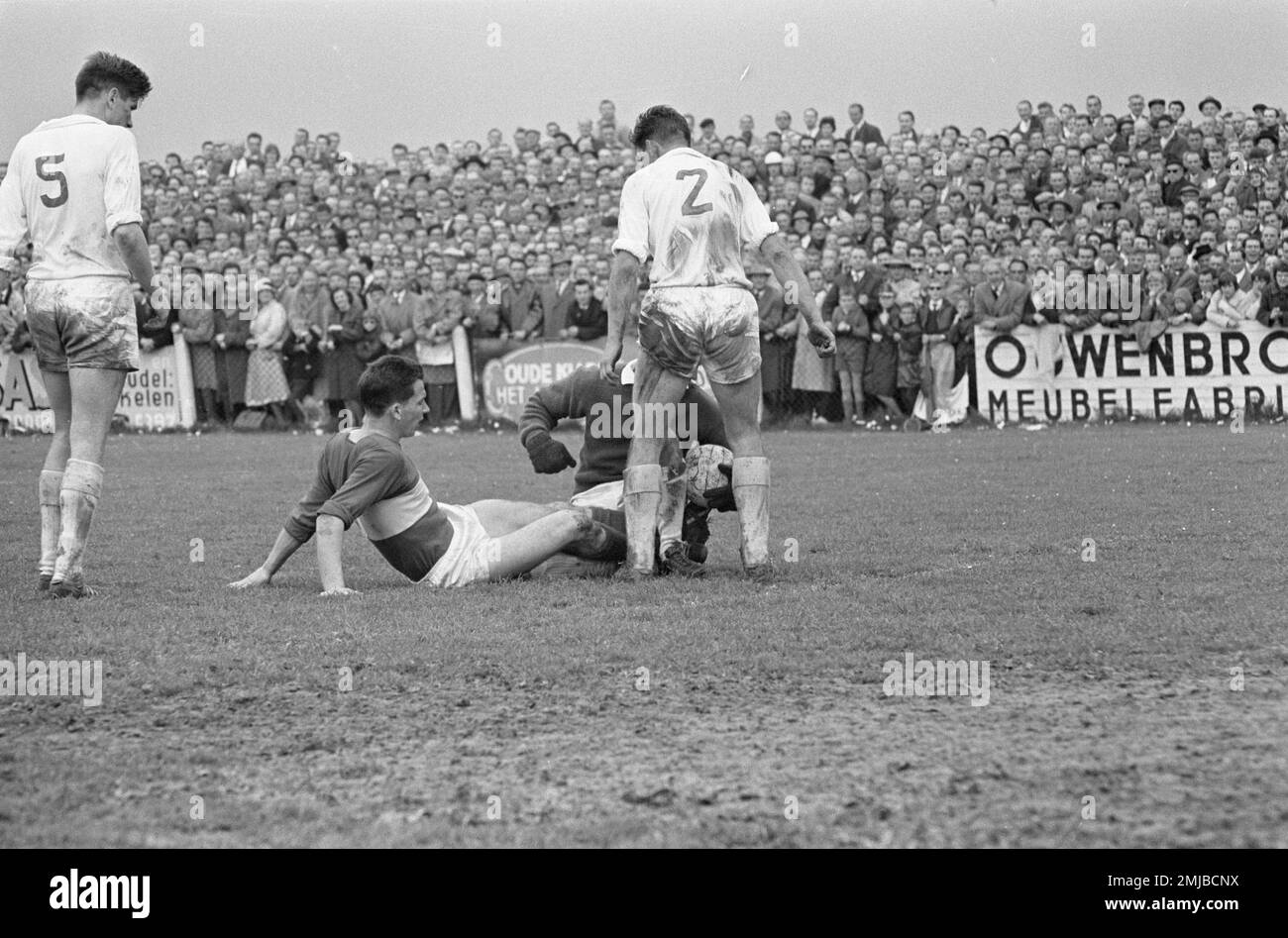 1960s soccer match hi-res stock photography and images - Alamy