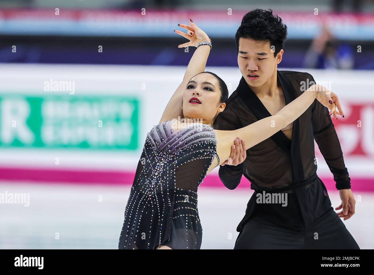 Hannah Lim and Ye Quan of Republic of Korea competes during ISU Grand ...