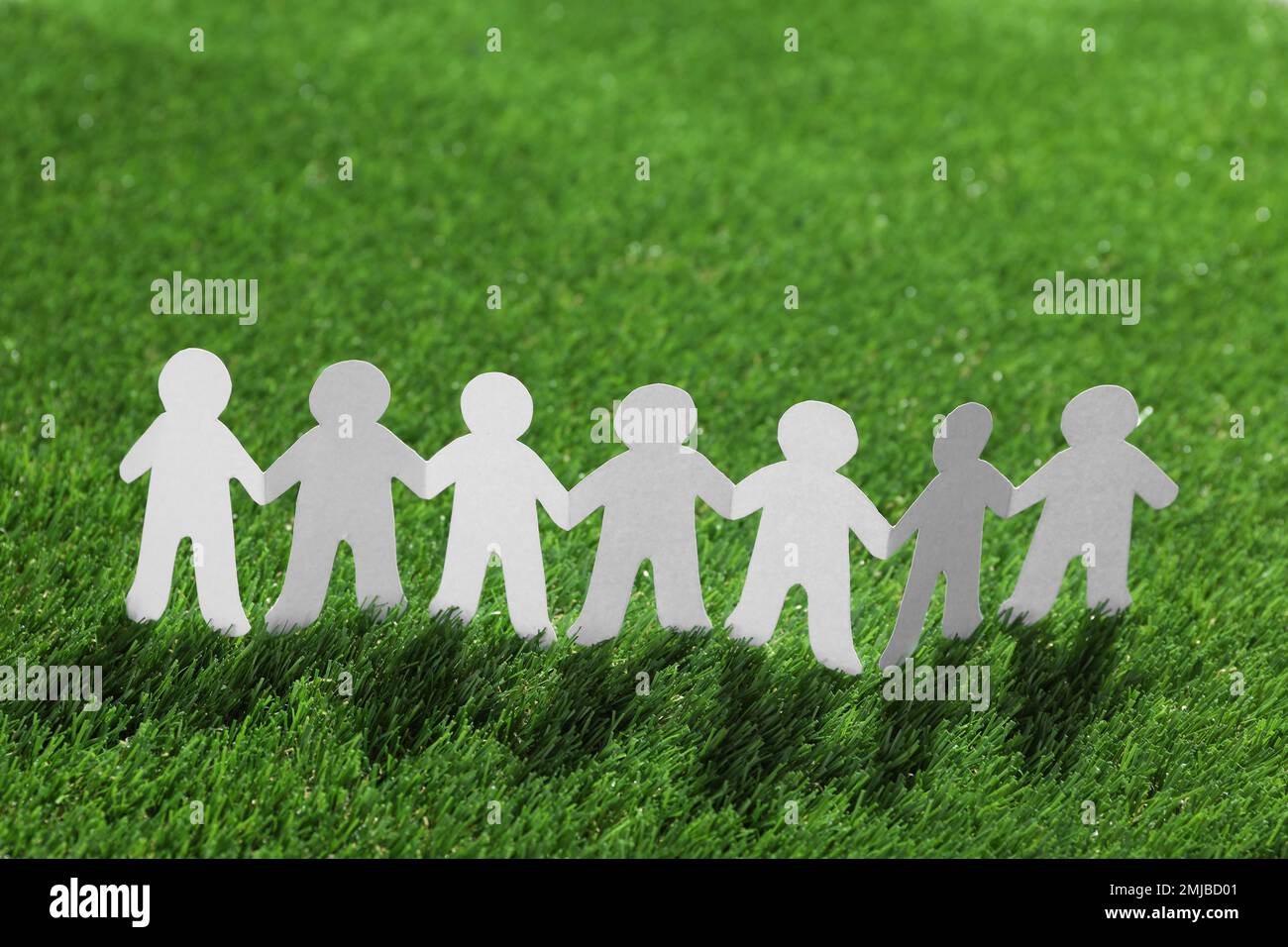 Paper chain people unity team hi-res stock photography and images - Alamy