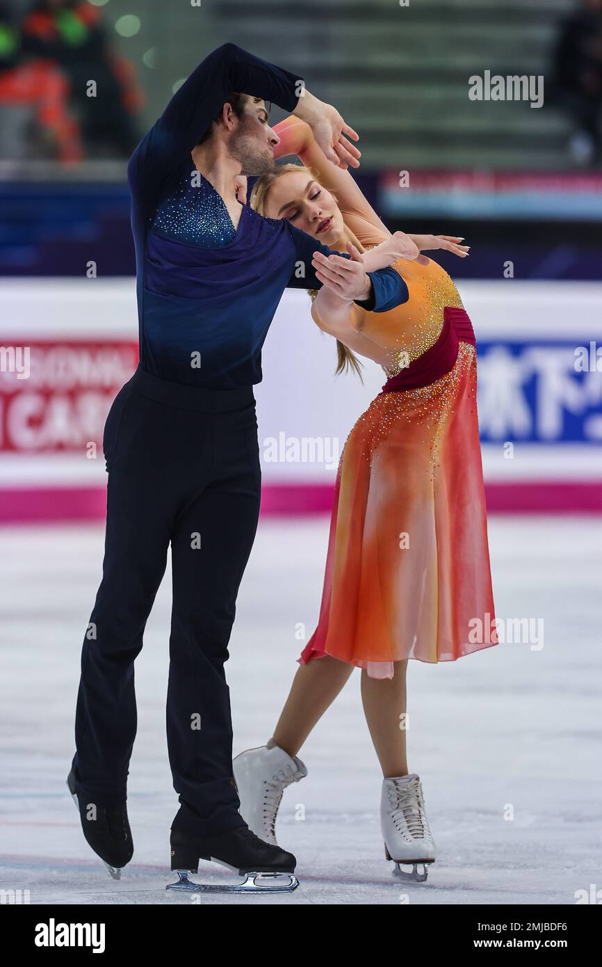 Phebe Bekker and James Hernandez of Great Britain competes during ISU ...