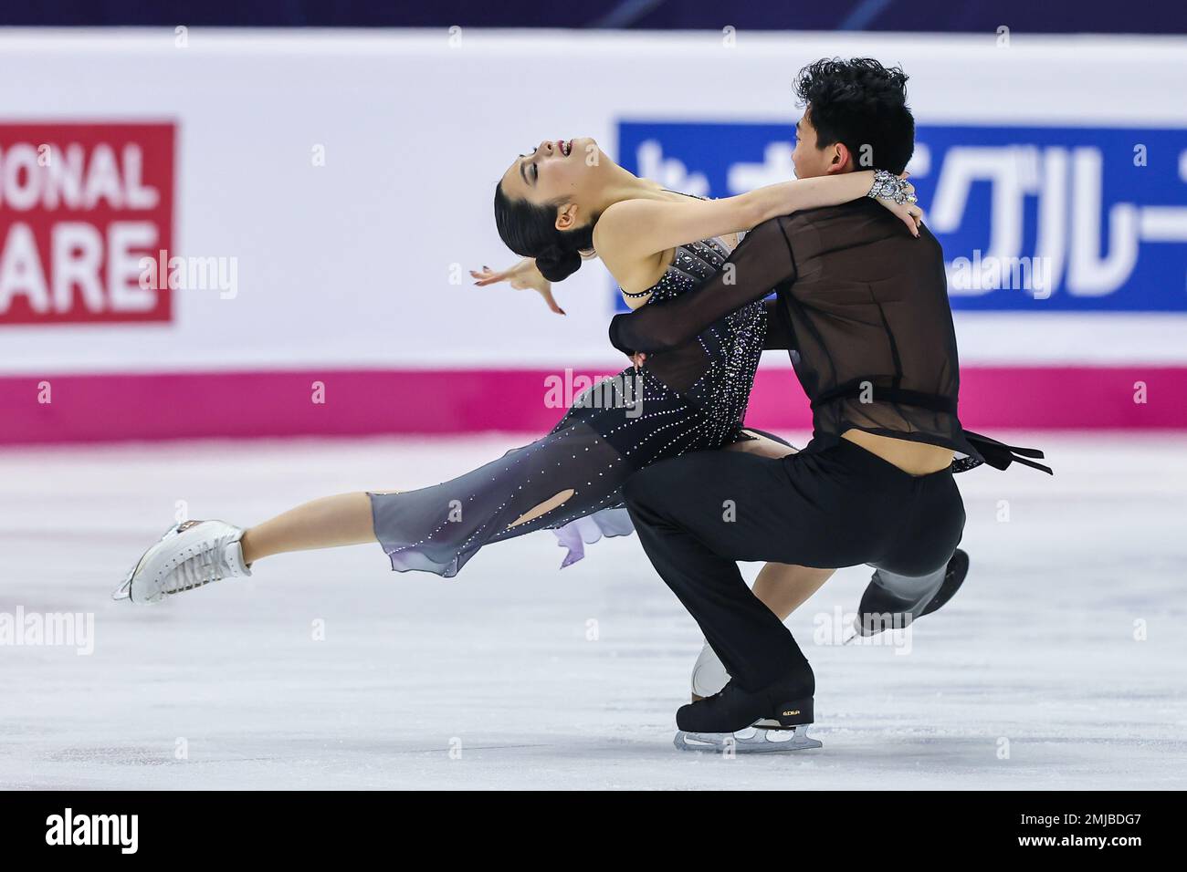 Hannah Lim and Ye Quan of Republic of Korea competes during ISU Grand ...