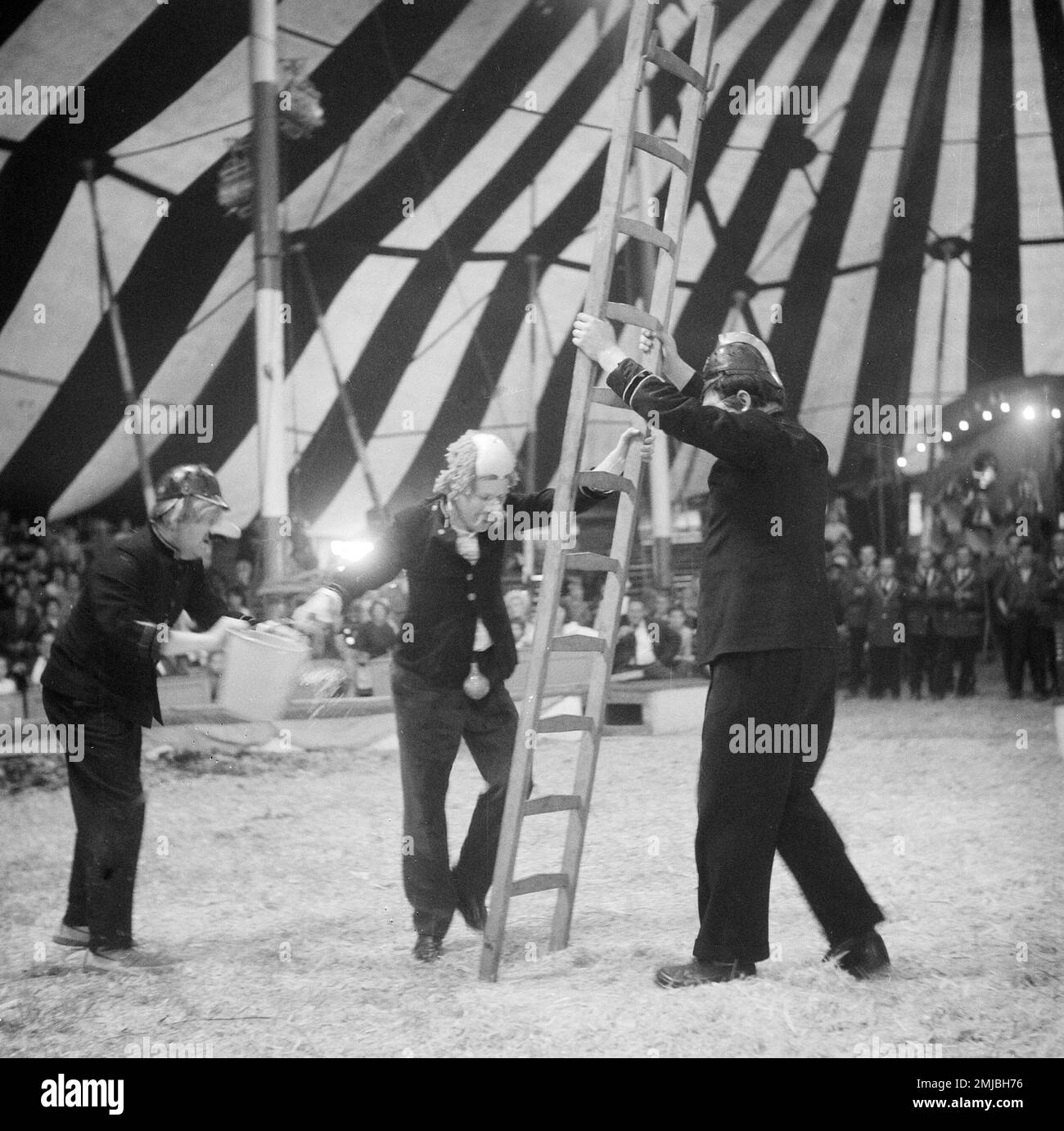 Netherlands History: Grand Gala des Artistes, scene from the ...