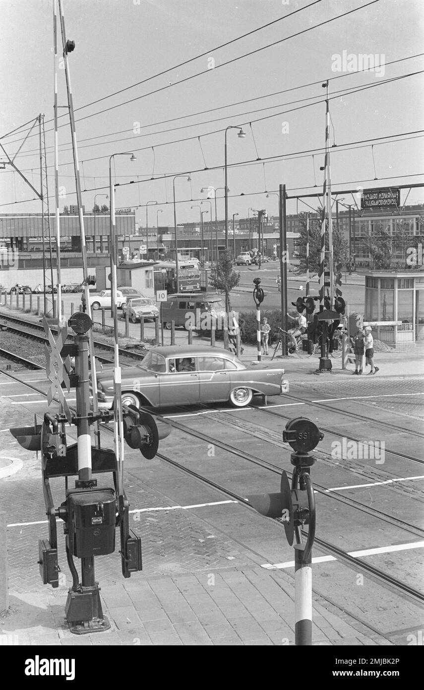 Netherlands History: The AHOB railroad crossing / installation at ...
