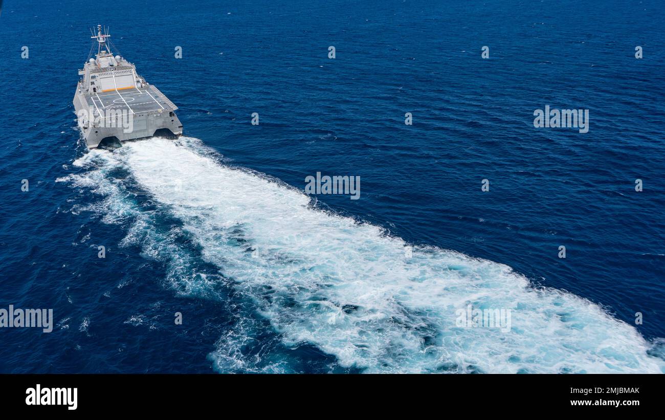 Independence-class littoral combat ship USS Savannah (LCS 28) sails in ...