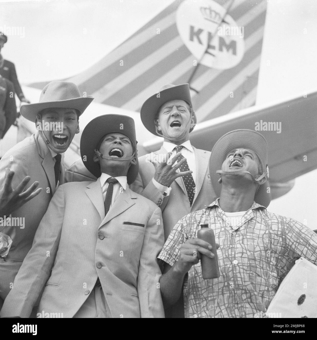 Netherlands History: Back from New Guinea, top right Harry Mooten, Blue ...