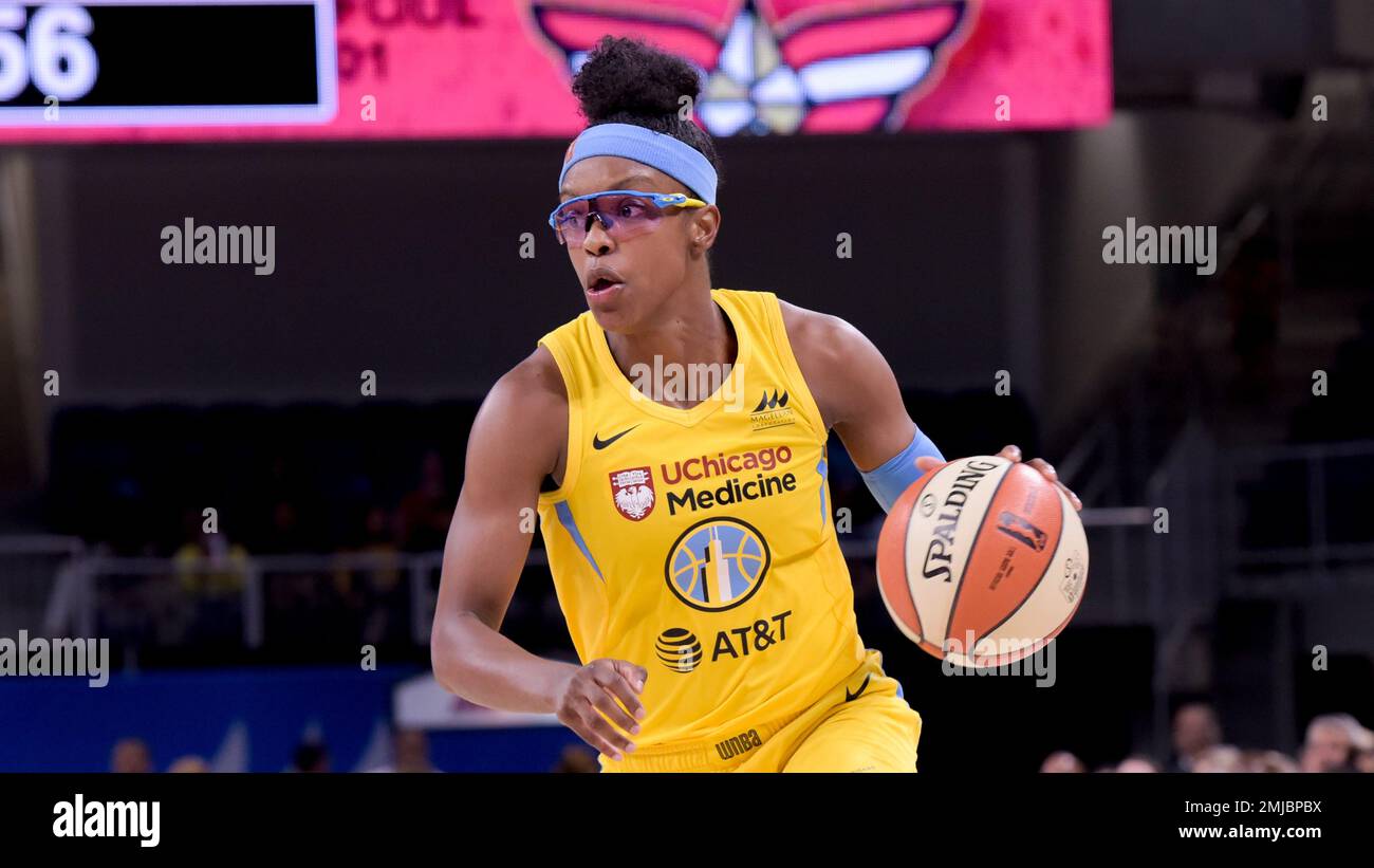 Chicago Sky's Diamond DeShields drives toward the basket during the ...