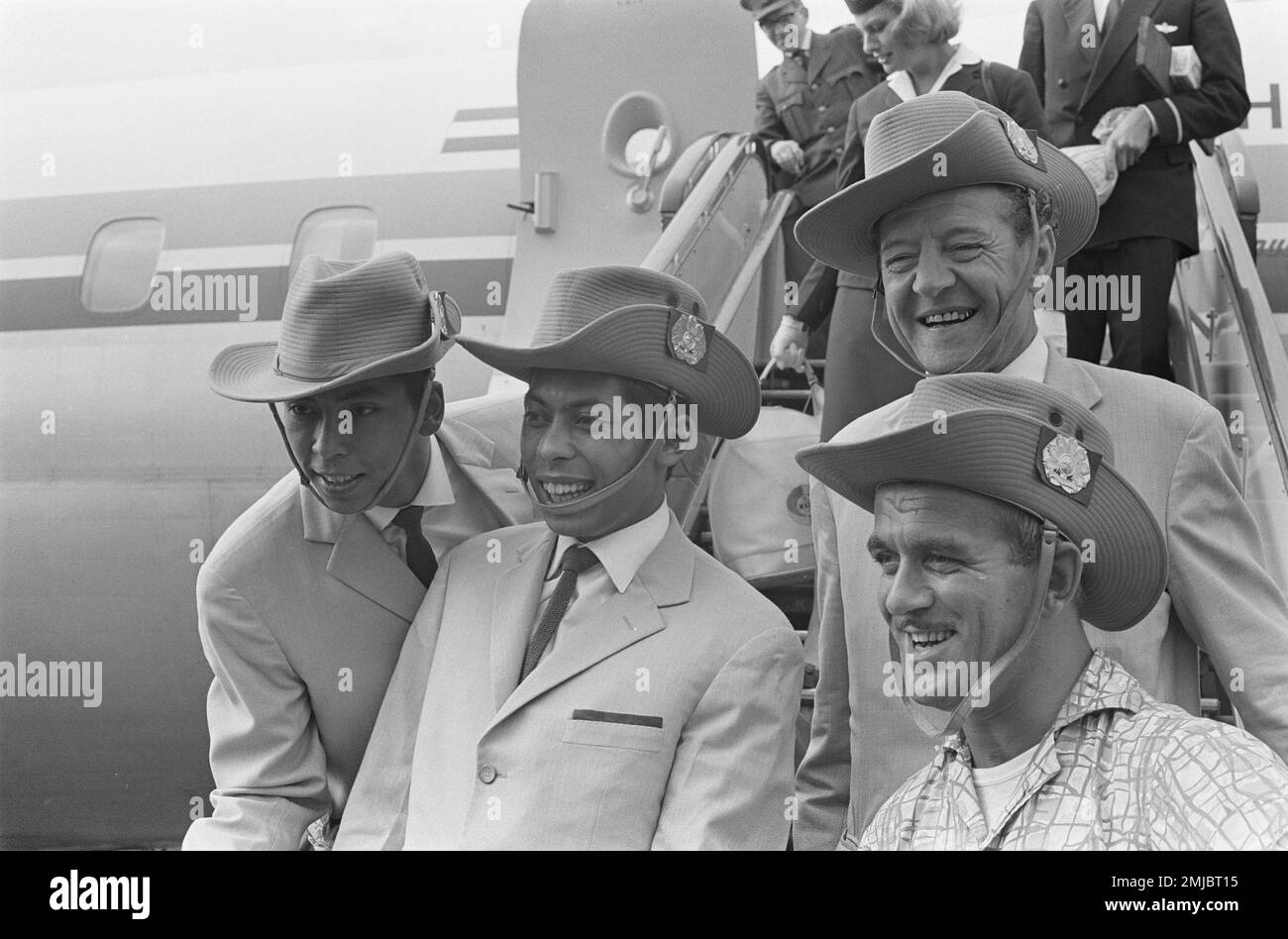 Netherlands History: Arrival Blue Diamonds (Ruud de Wolff and Riem de ...