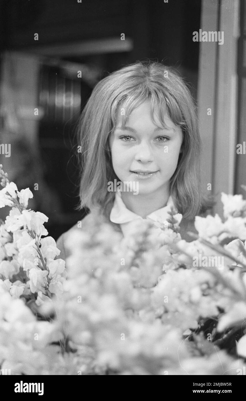 Netherlands History: Rudy Carrell Show, Spanish movie star Marisol ...