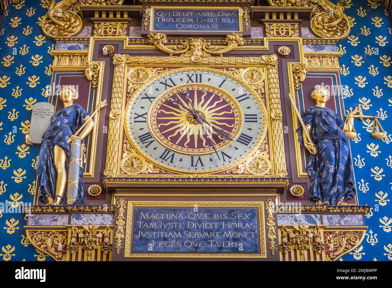 La Conciergerie Horloge, Clock Tower of Palais de Justice close-up ...