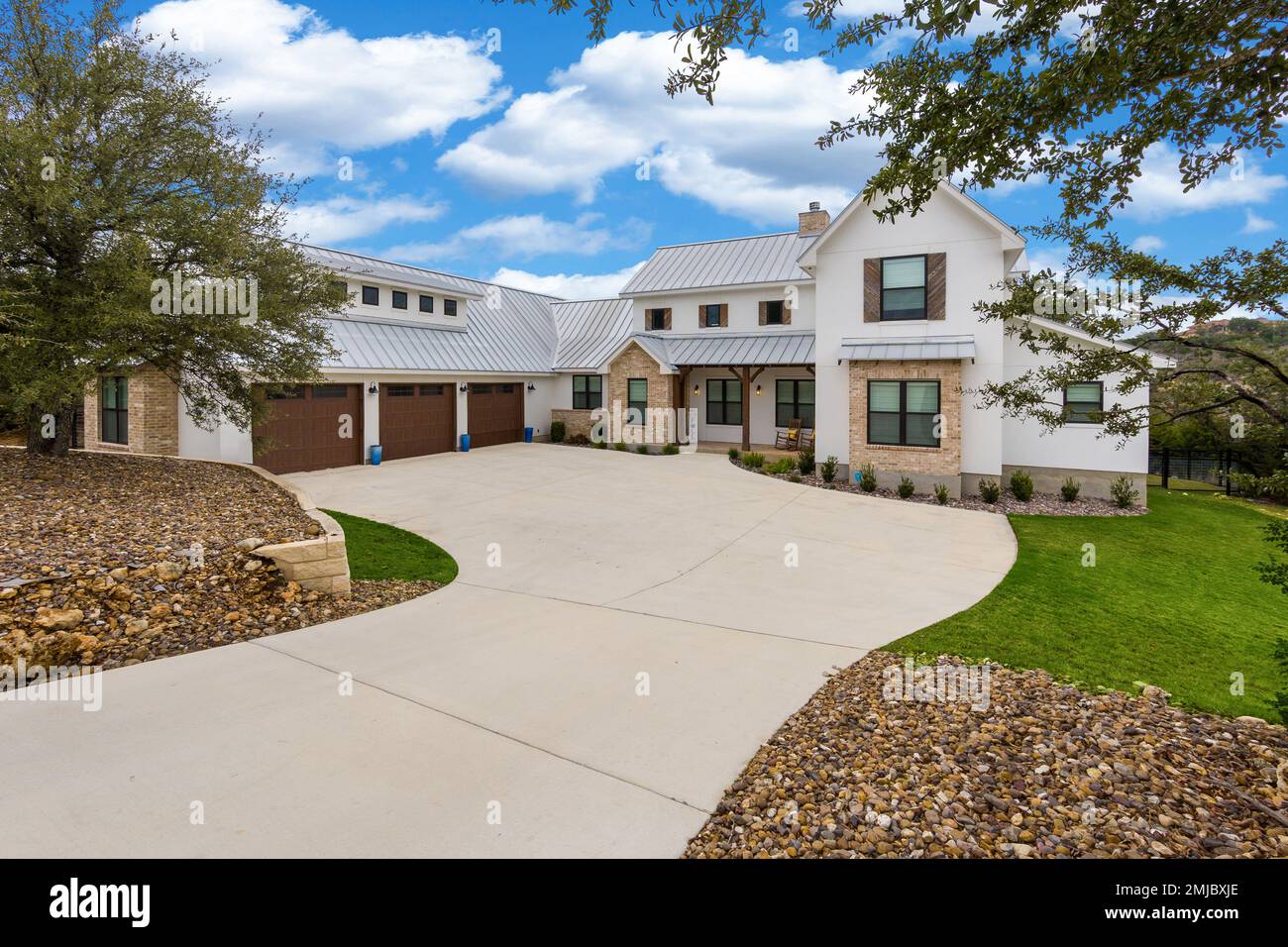 the front view of a home Stock Photo - Alamy