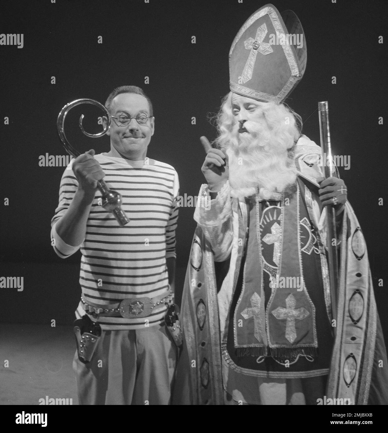 Netherlands History: Music Hall, Rijk de Gooyer and Rudi Carrell (as ...