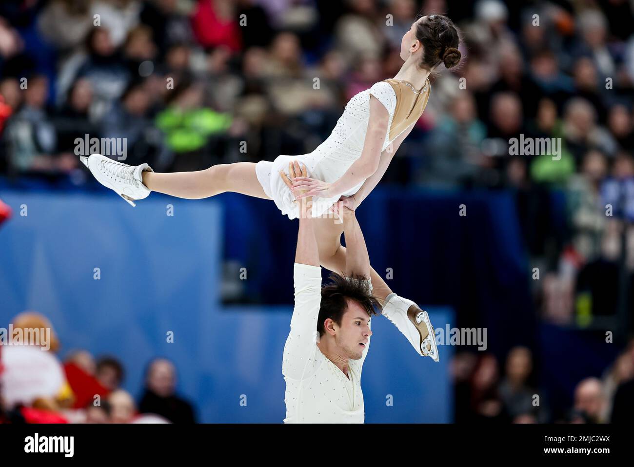 USSIA, MOSCOW - JANUARY 22, 2023: Pair skaters Yasmina Kadyrova and ...