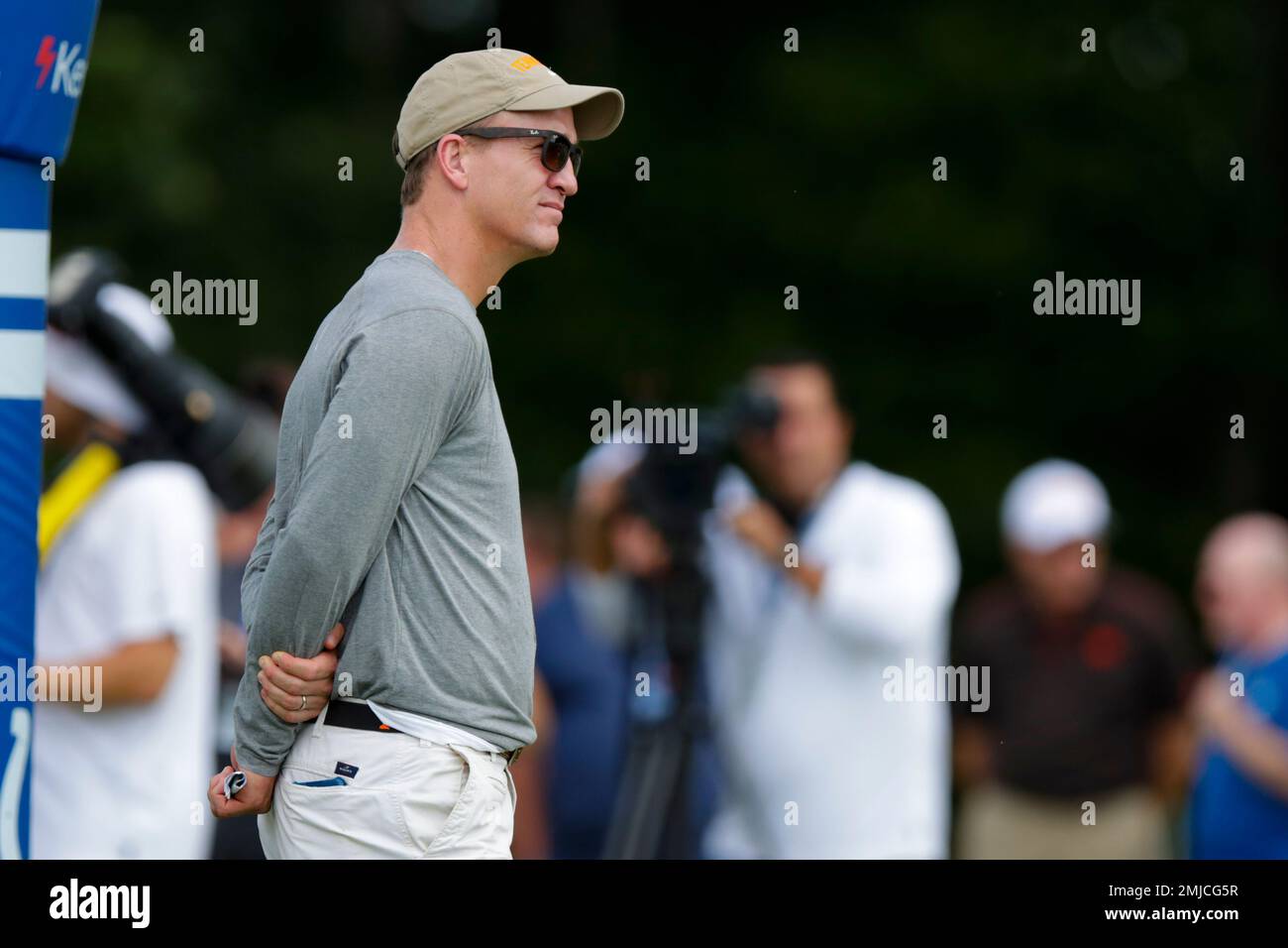 Former Indianapolis Colts quarterback Peyton Manning watches a joint practice of the Cleveland ...
