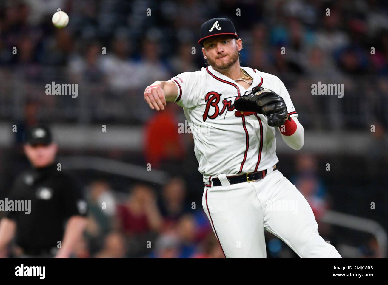 Atlanta Braves third baseman Josh Donaldson throws out New York Mets ...