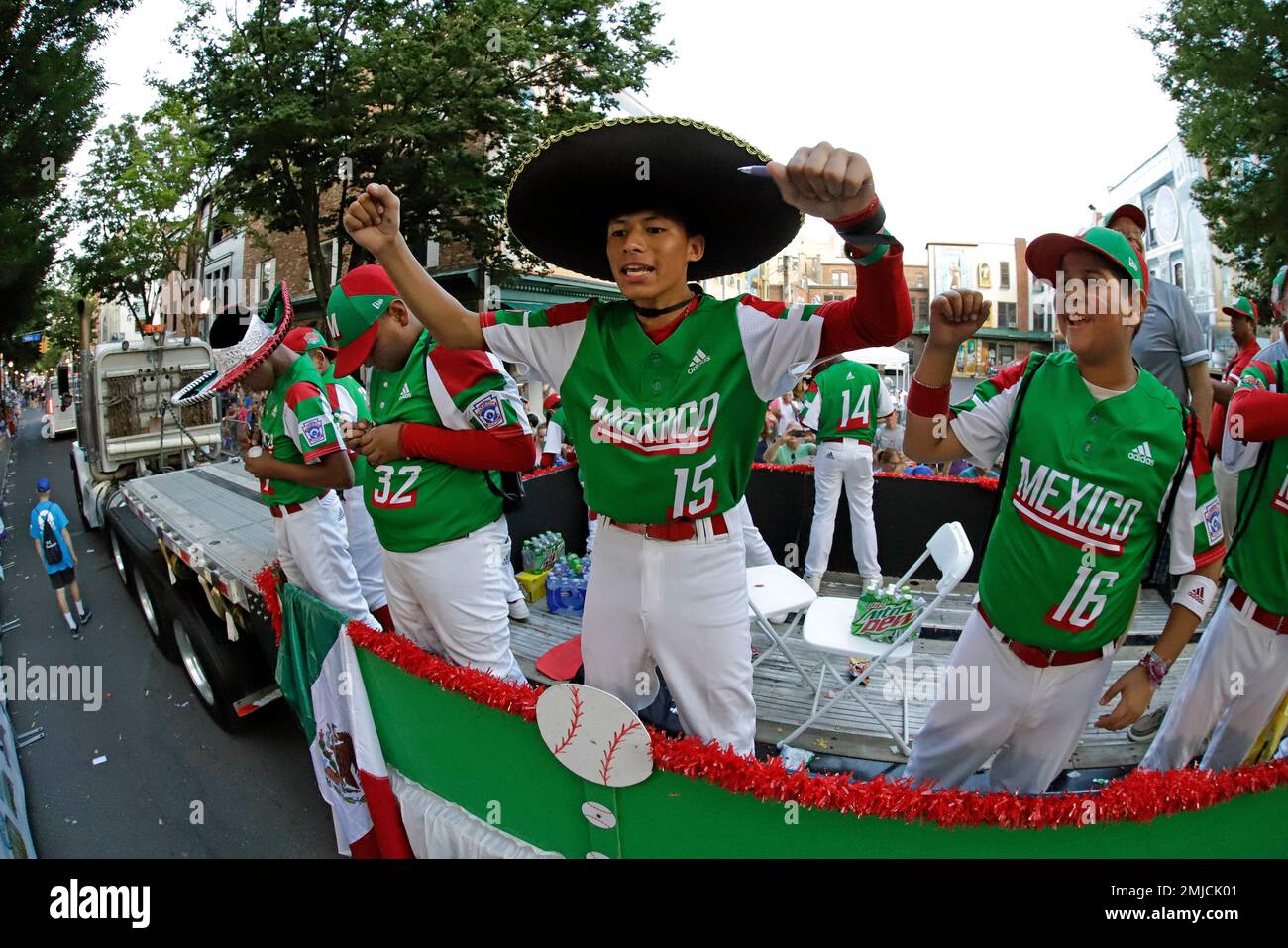The Mexico Region Champion Little League team from Guadalupe, Nuevo ...