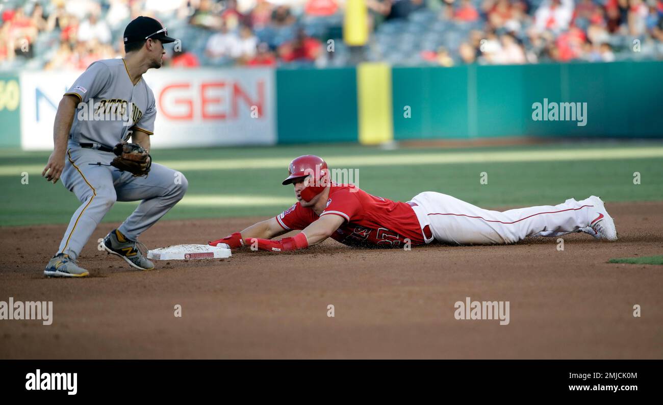 Los Angeles Angels' Mike Trout, right, steals second base next to ...