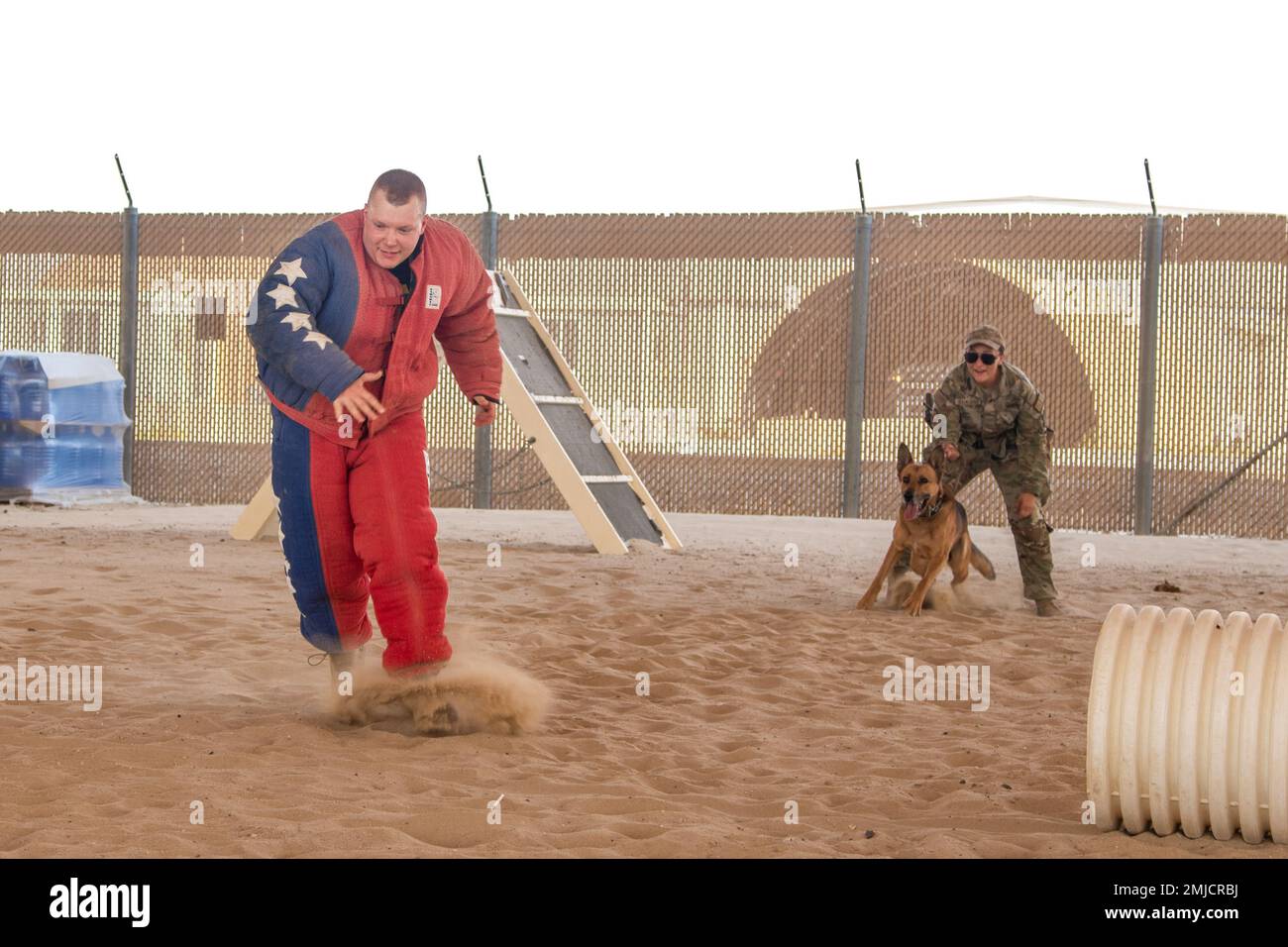 Soldiers from the 35th Infantry Division train with Airmen from the ...
