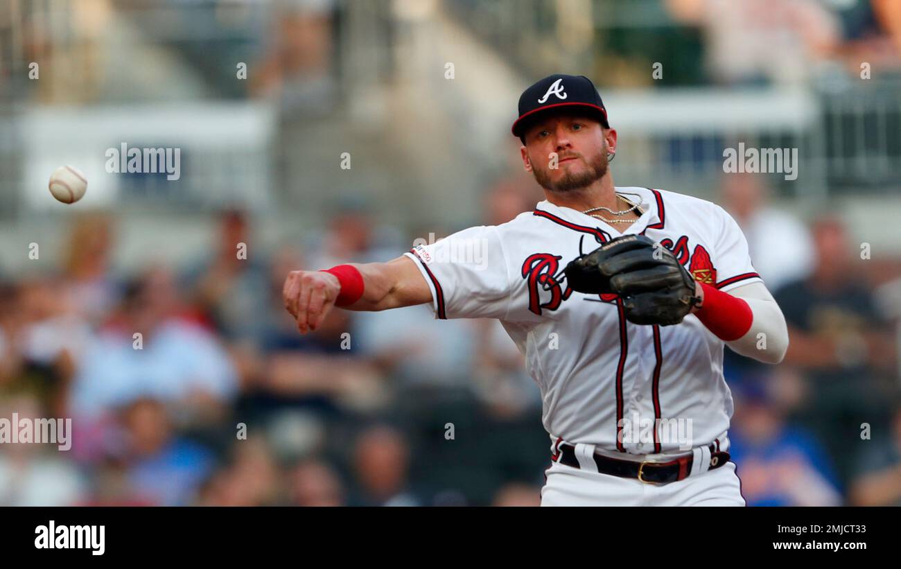 Atlanta Braves third baseman Josh Donaldson (20) fields a ground ball ...