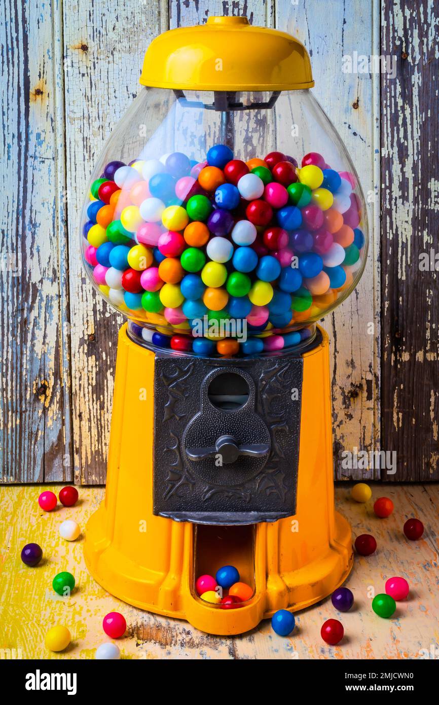 Gumball machine sweets hi-res stock photography and images - Alamy