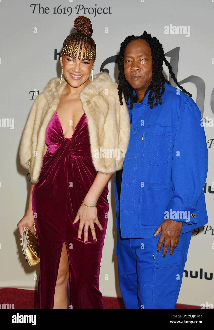 LOS ANGELES, CALIFORNIA - JANUARY 26: (L-R) Shoshana Guy and Roger Ross ...