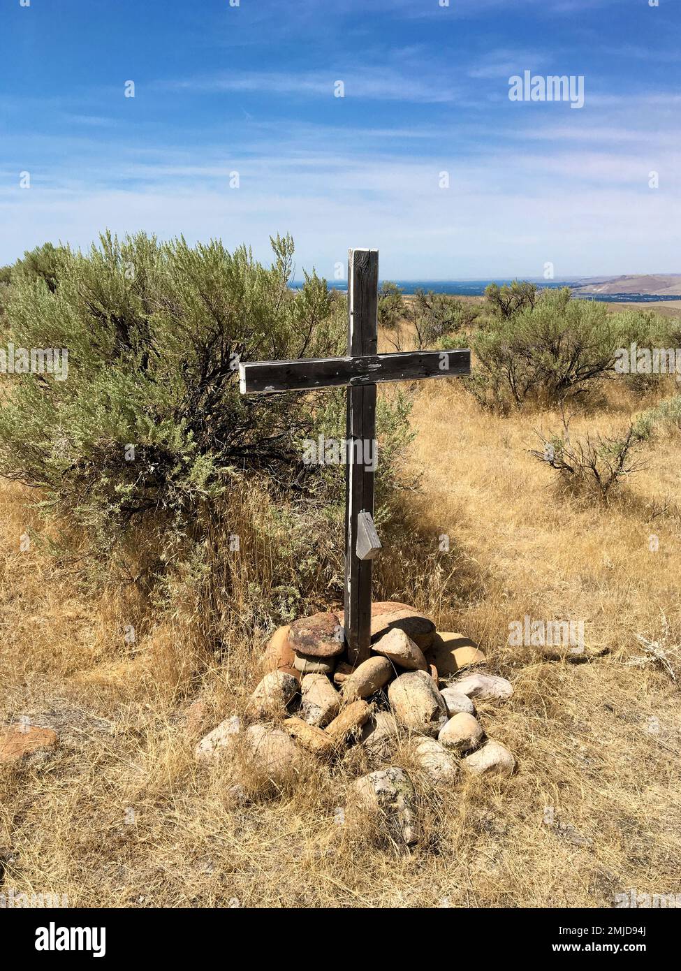 Grave anonymous memorial marker in California desert, US Stock Photo ...